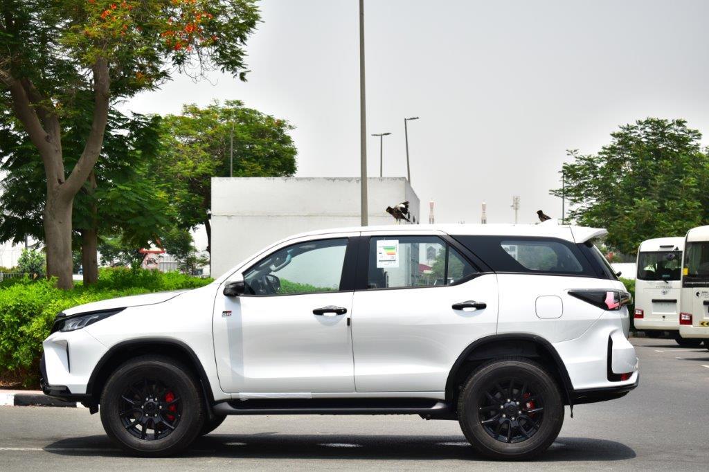 AKD AUTOMOTIVE - Concession Automobile Premium au Togo